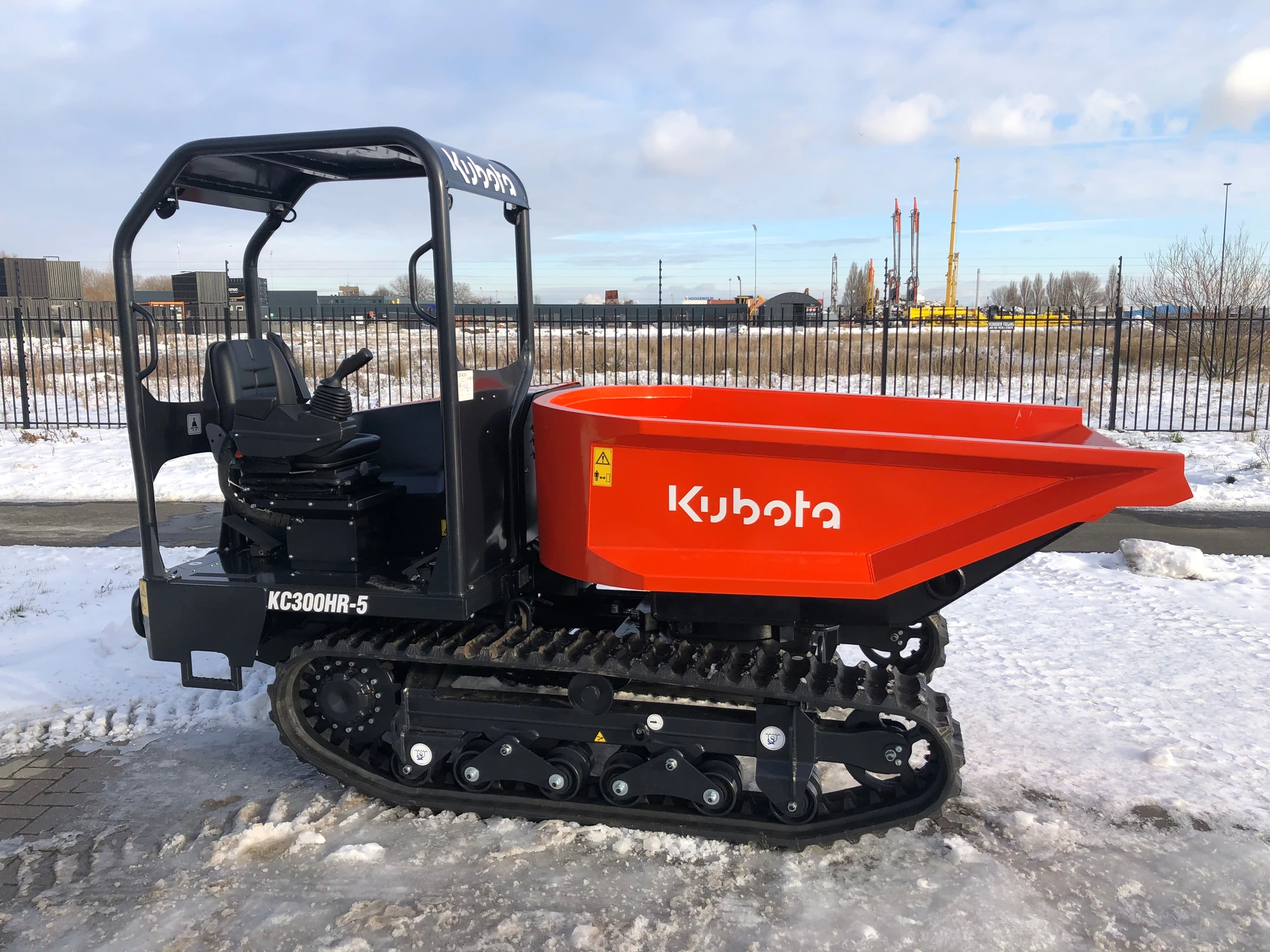 KC300 for Sale in Cheddington, England | Boss Plant Sales Ltd